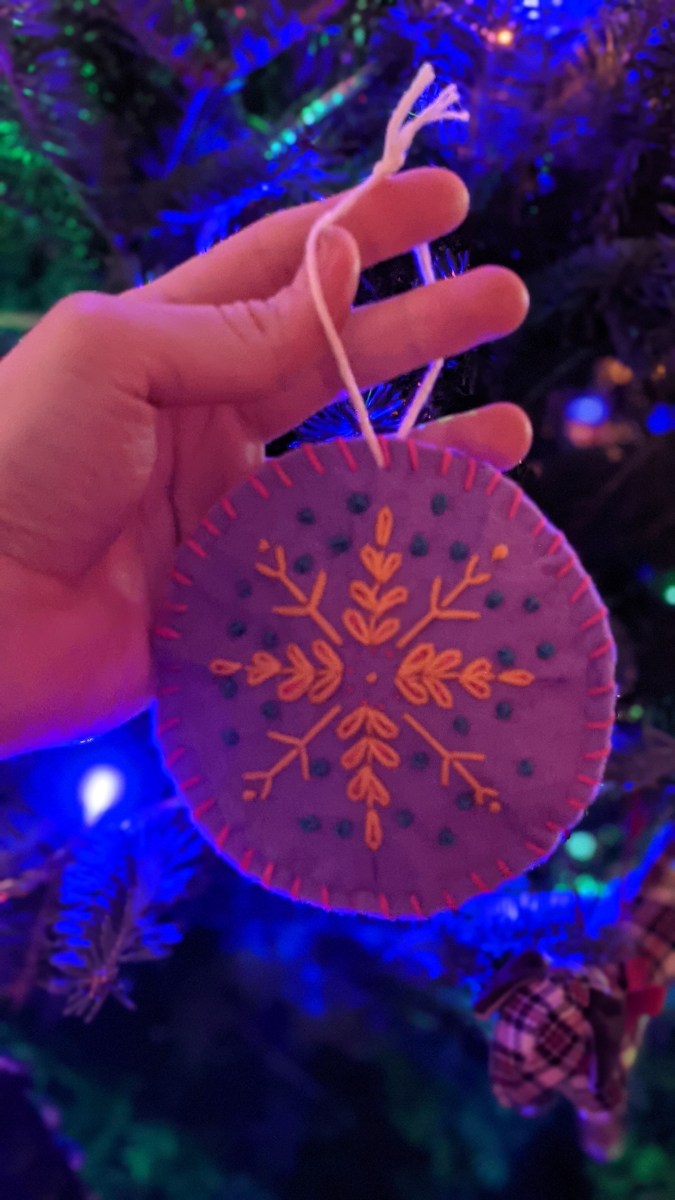 Using up (s)crap supplies – Moonflower DIY